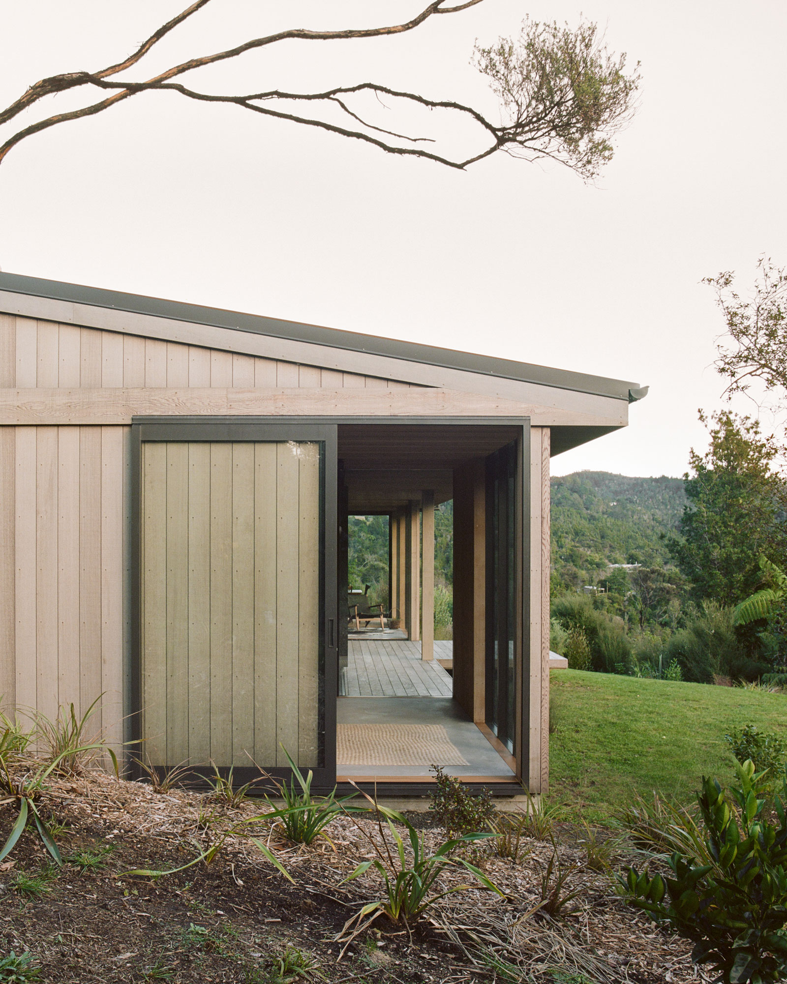 Glen Iris House by Simon King Architects - Project Feature - The Local ...