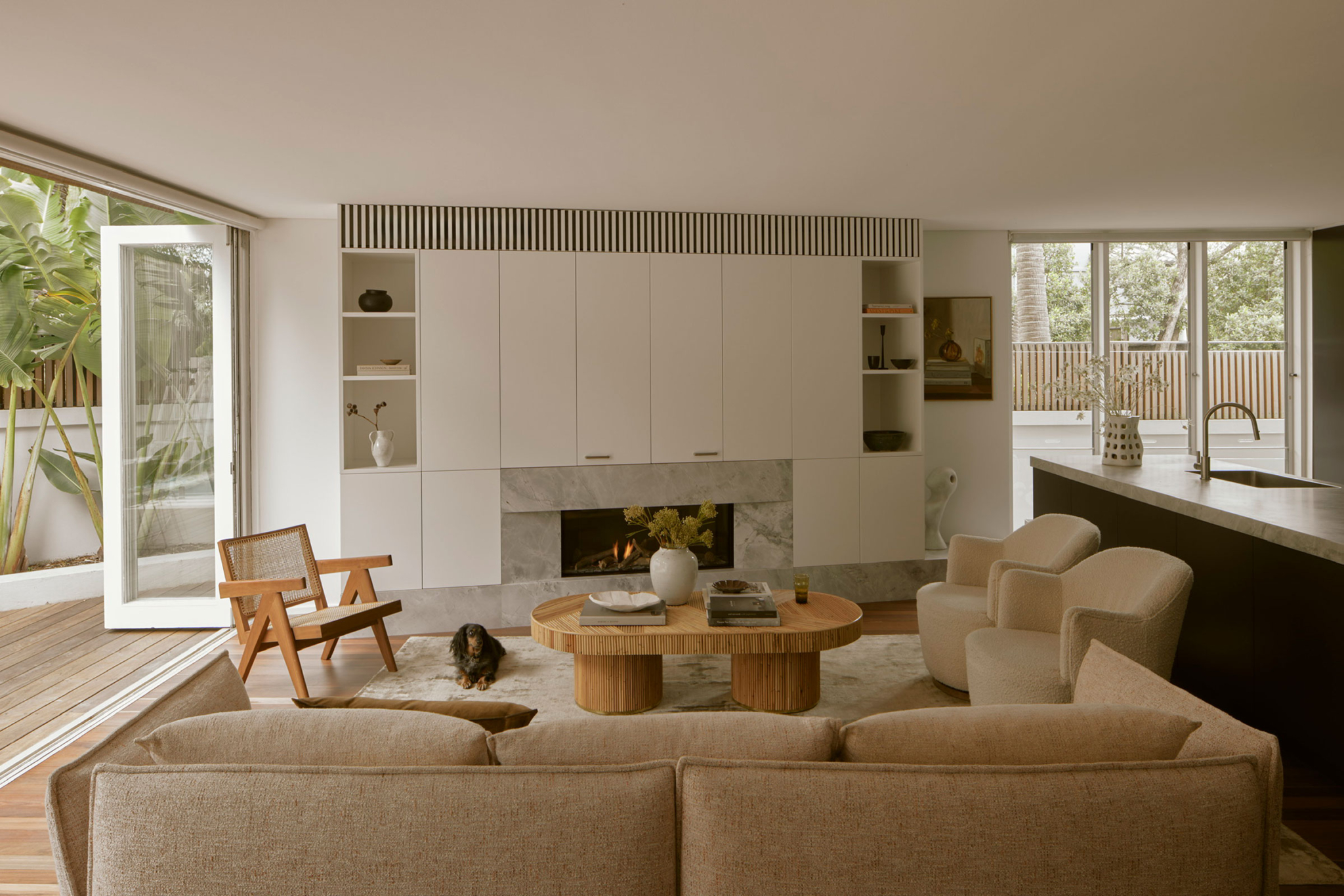 Clovelly Residence by Michiru Higginbotham and Lauren Forrester ...