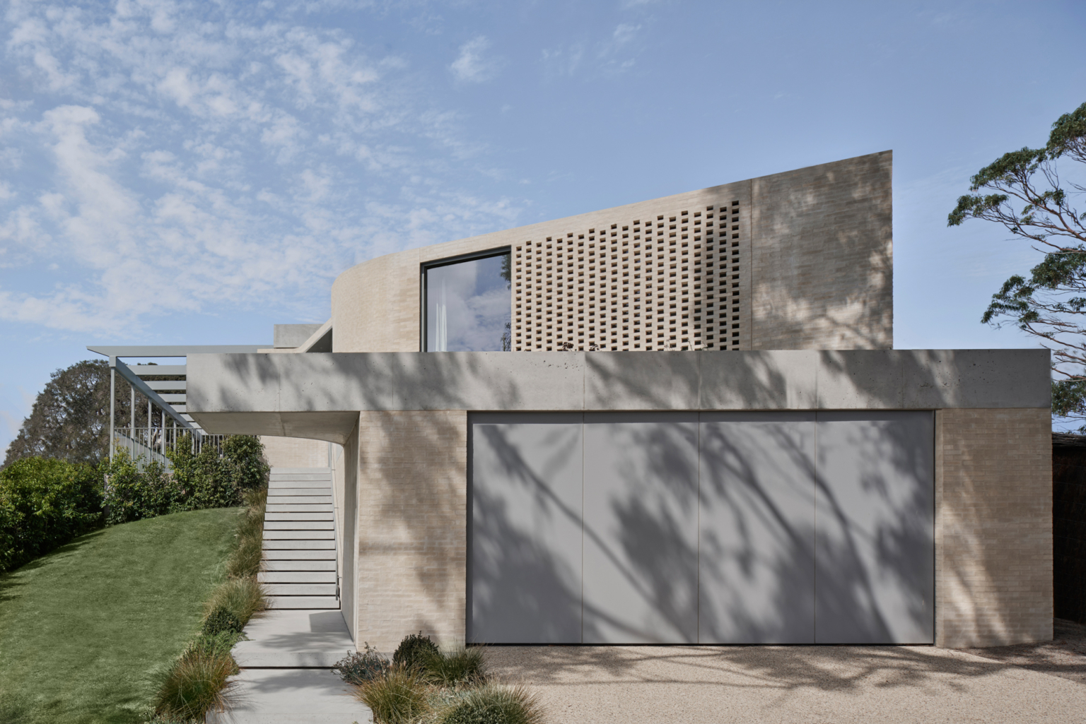 Casa Lunga by Mim Design - Project Feature - The Local Project