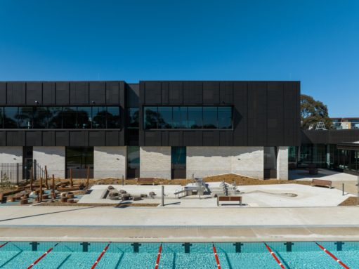 Northcote Aquatic and Recreation Centre by Warren and Mahoney - Video ...