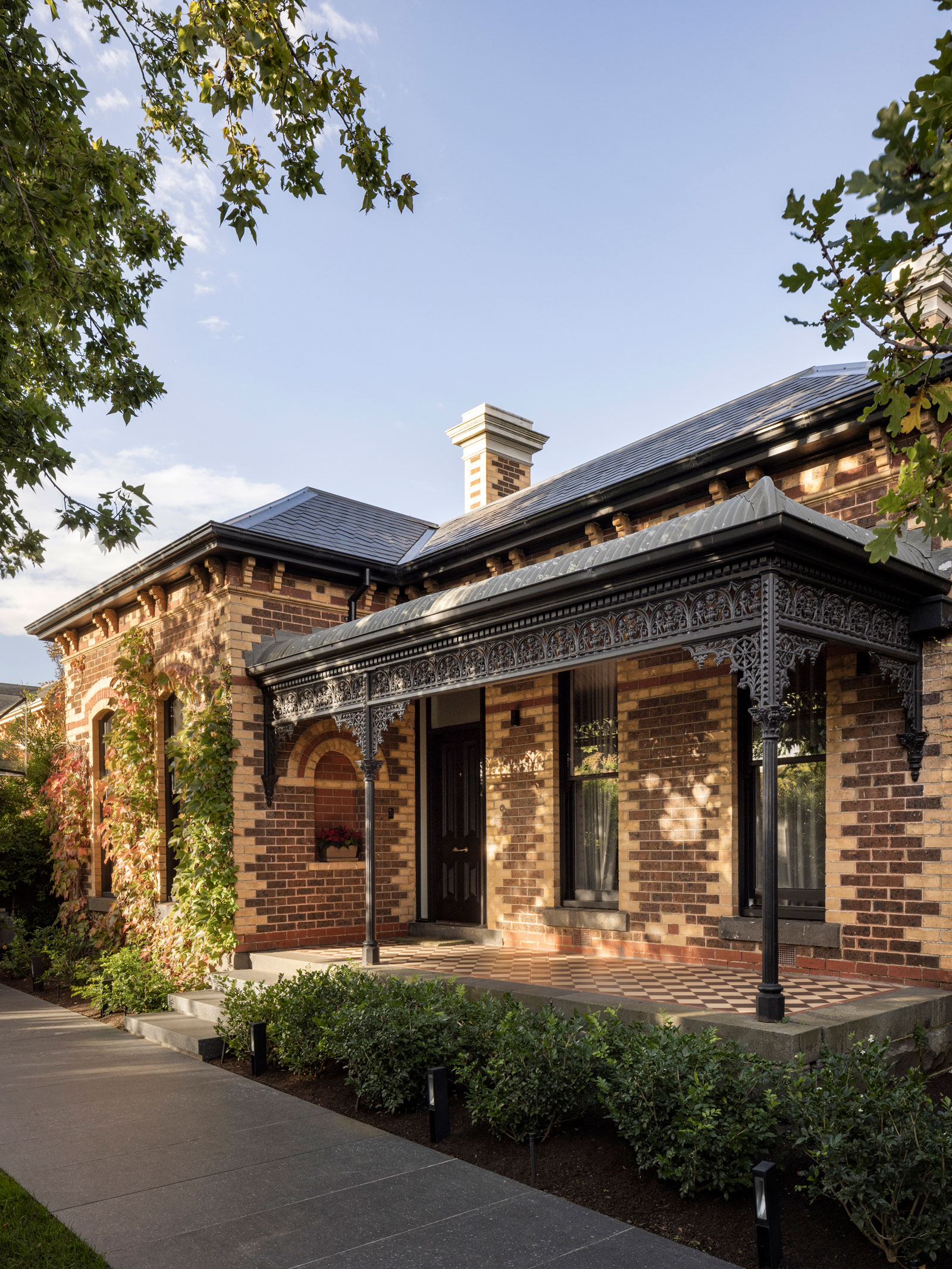 Cochrane House by Pleysier Perkins and Watts Studio - Project Feature ...