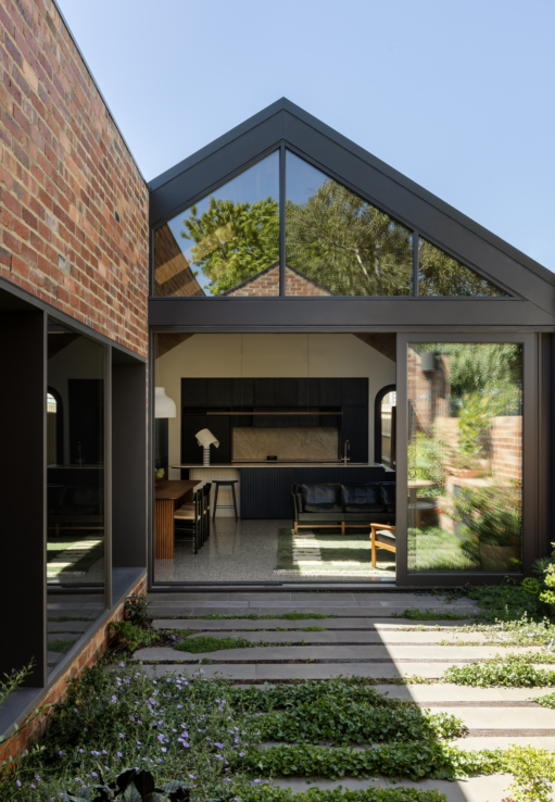 Thornbury House by Kate Pomroy - Project Feature - The Local Project