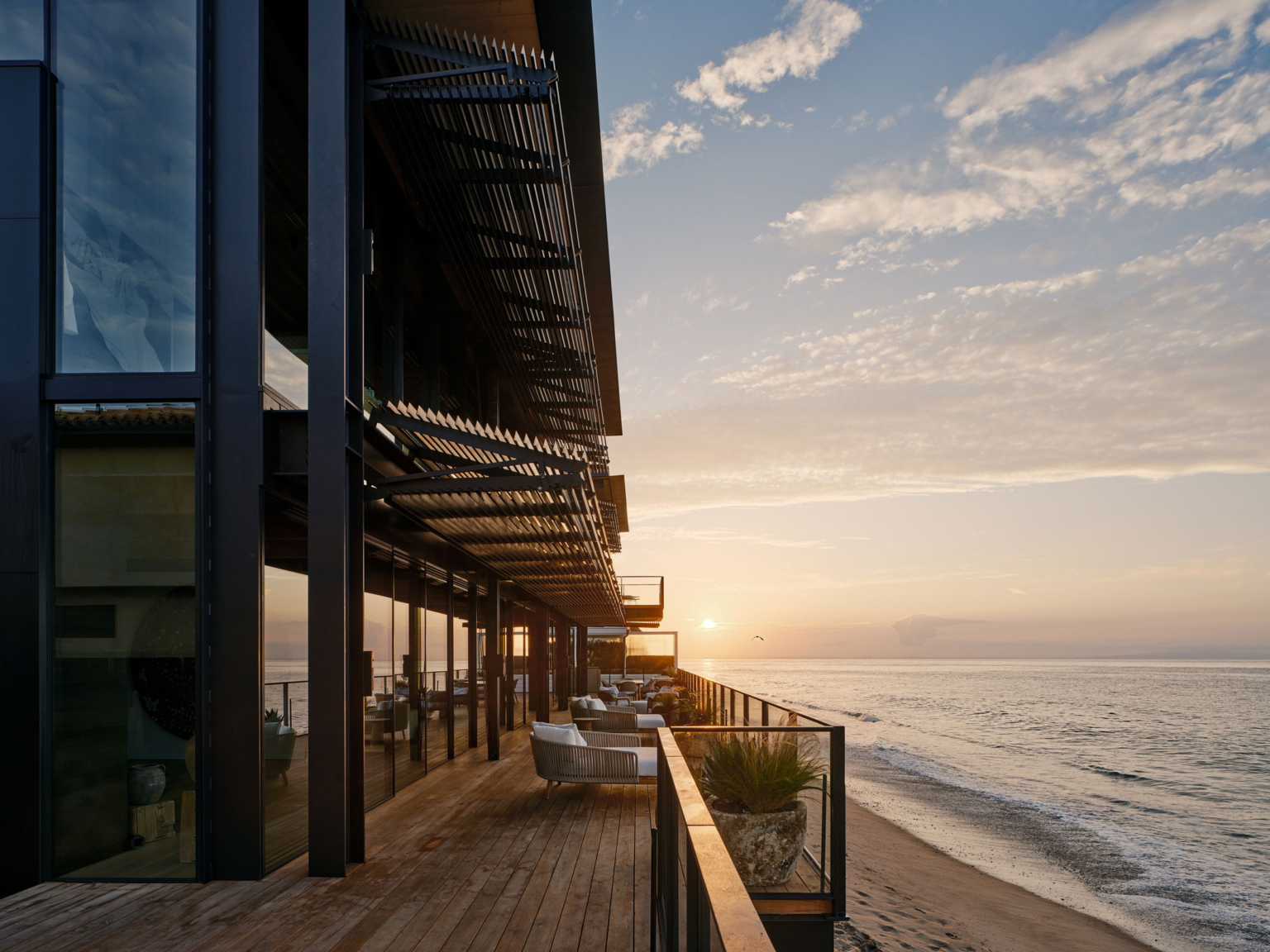 Carbon Beach House by Olson Kundig and Soul Escapes - Project Feature - The Local Project
