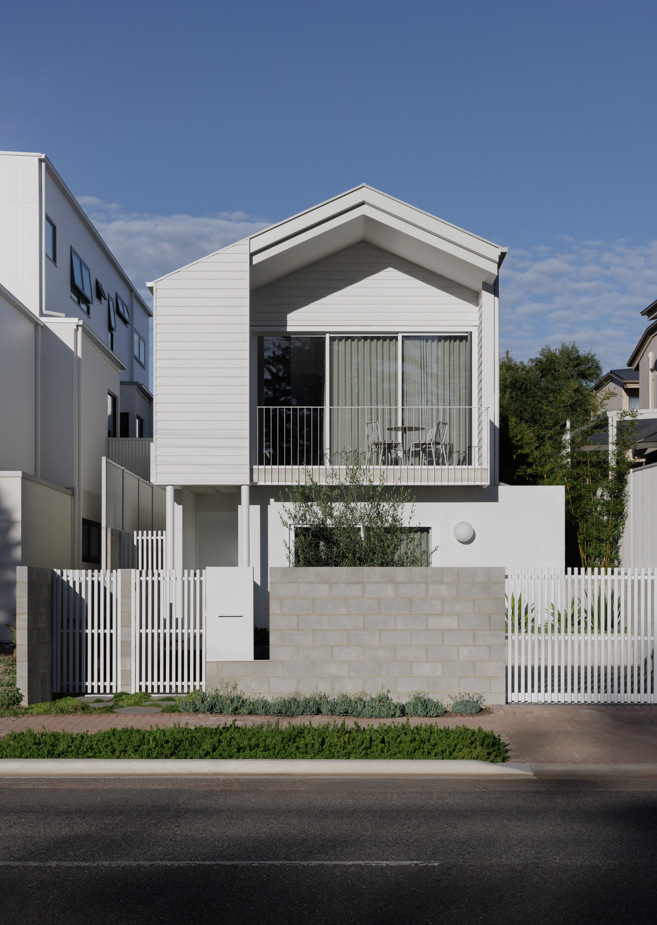Henley Beach House by Studio Gram - Project Feature - The Local Project