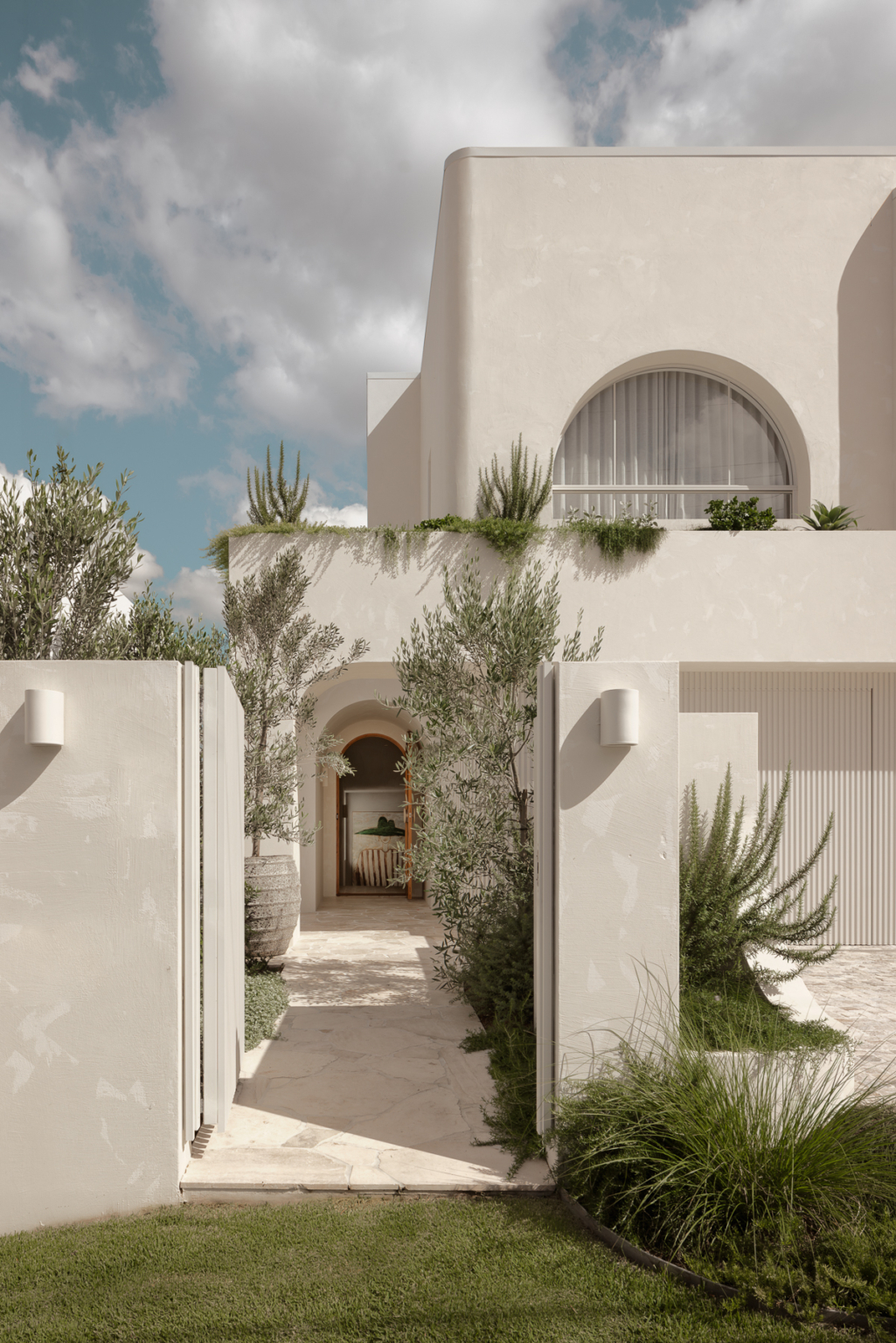 Grèce by Esat Design - Video Feature - The Local Project