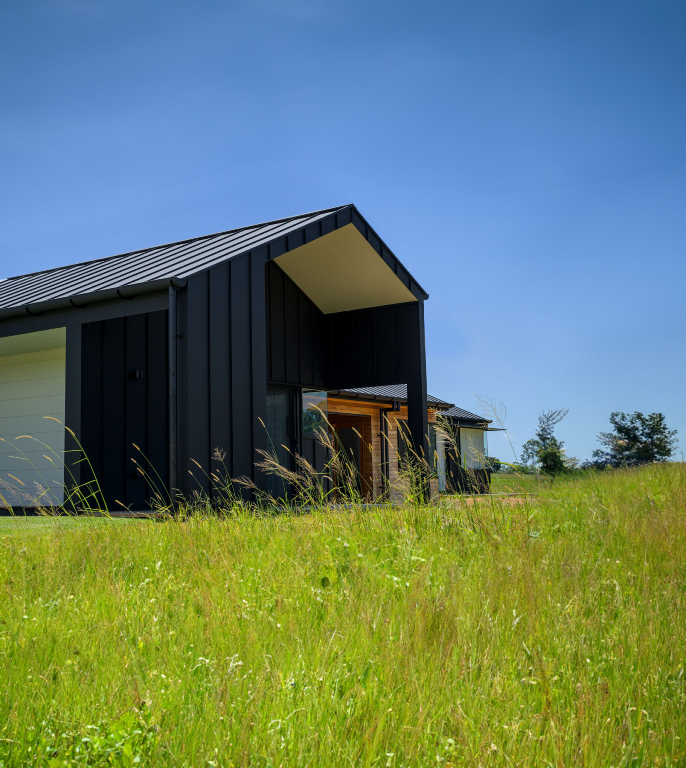 Beyond Steel: UniCote LUX - Product Feature - The Local Project