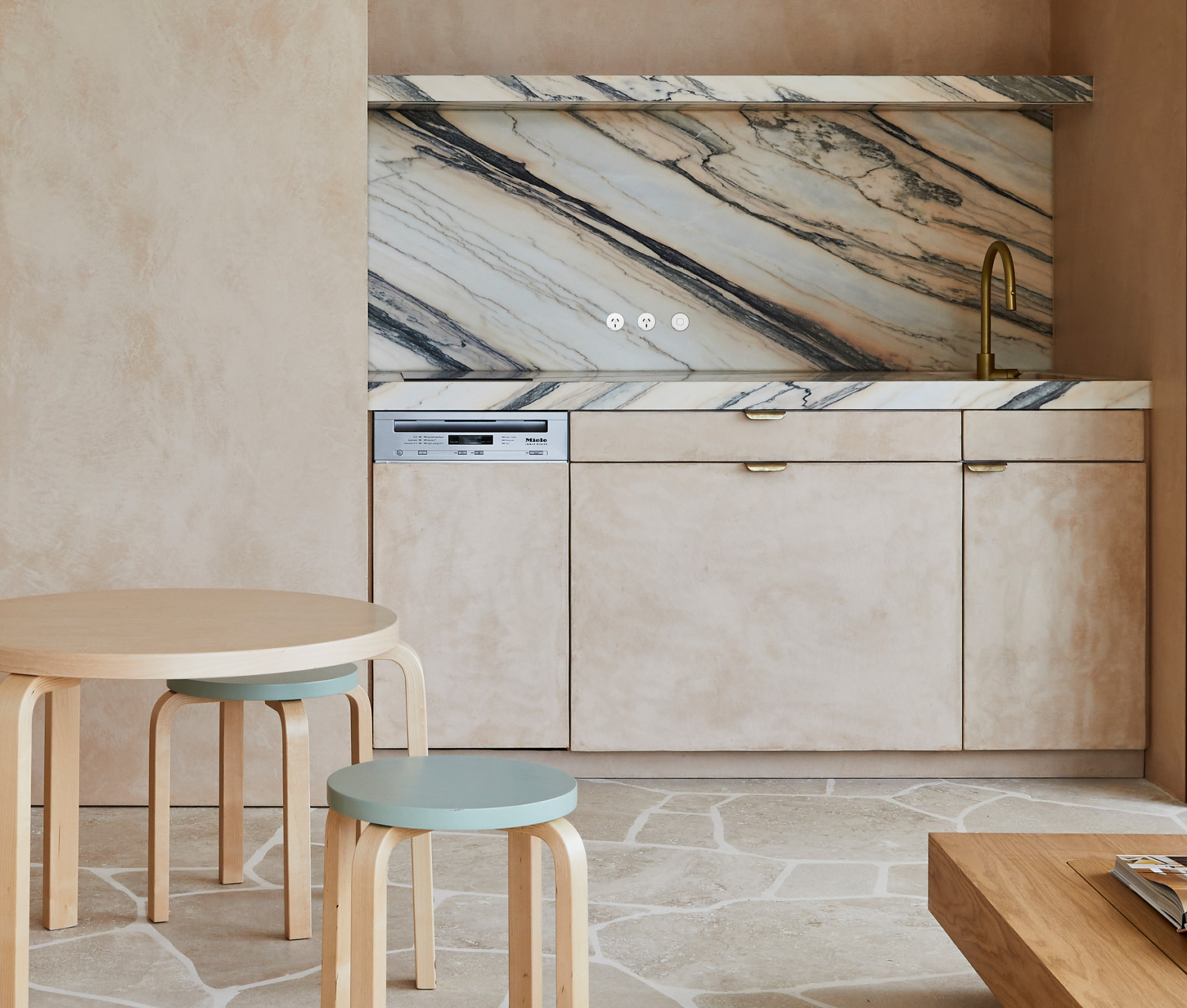 The 48 / ROUND Series by ZETR - Product Feature - The Local Project