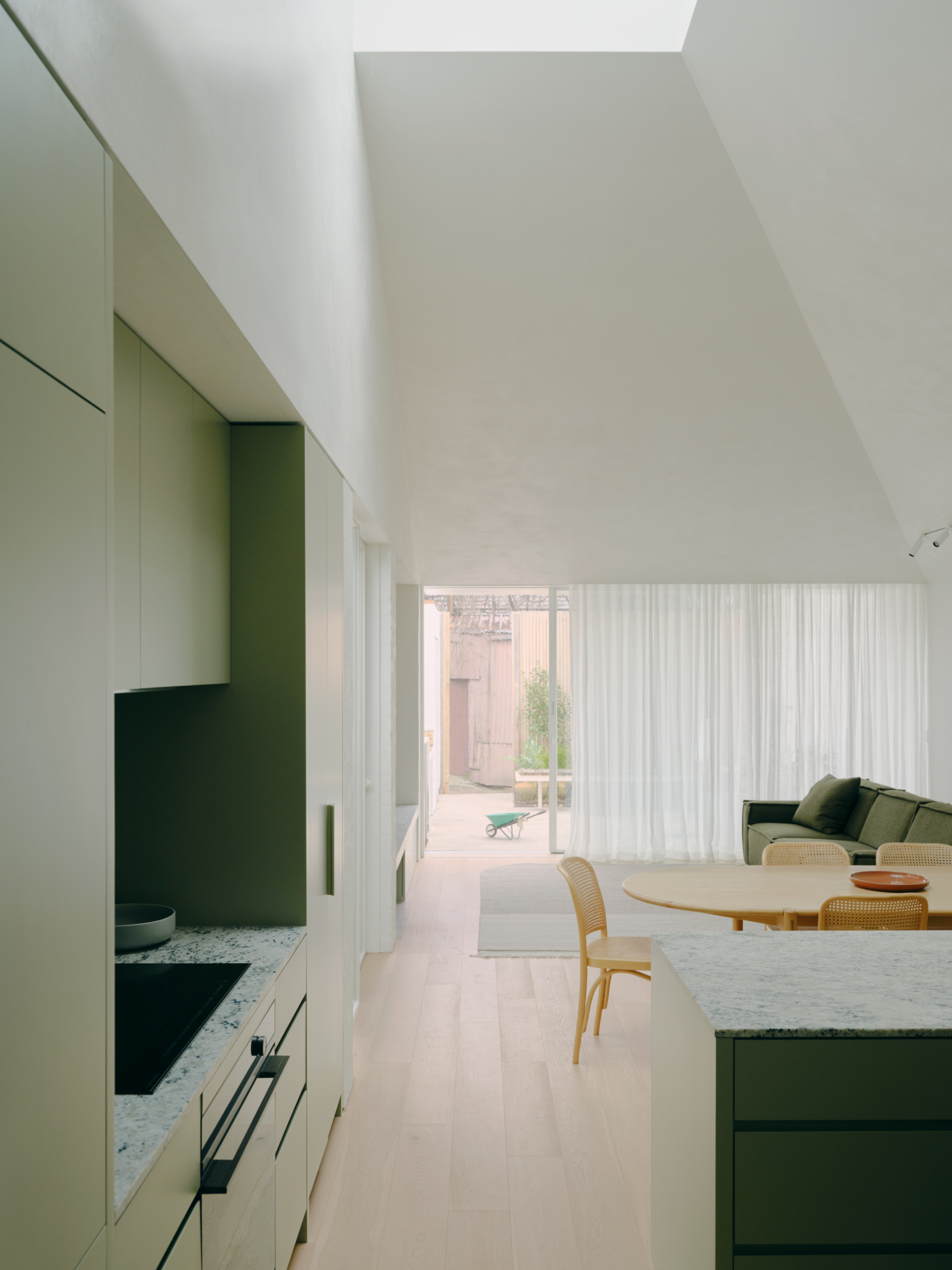 Arts and Crafts House by AP Design House and Hampton Architecture ...