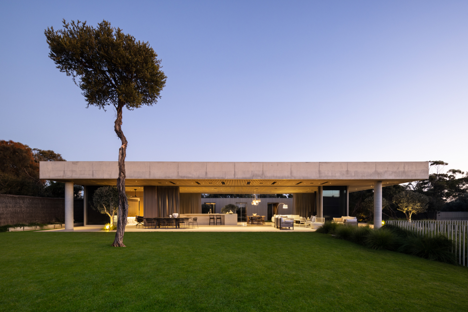 Portsea Beach House by AM Architecture - Project Feature - The Local ...