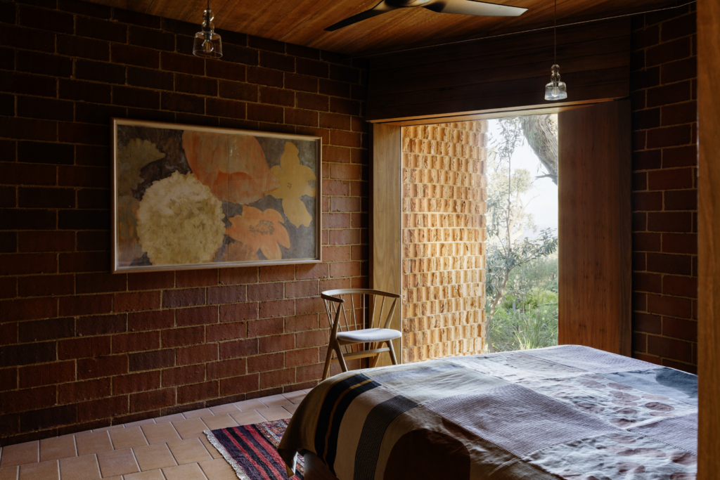 Burnt Earth Beach House by Wardle - Video Feature - The Local Project