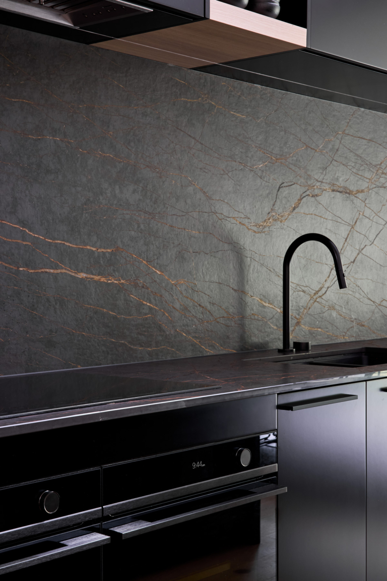 Ombra House by Urban Abode Building Design and Studio K Interior Design ...