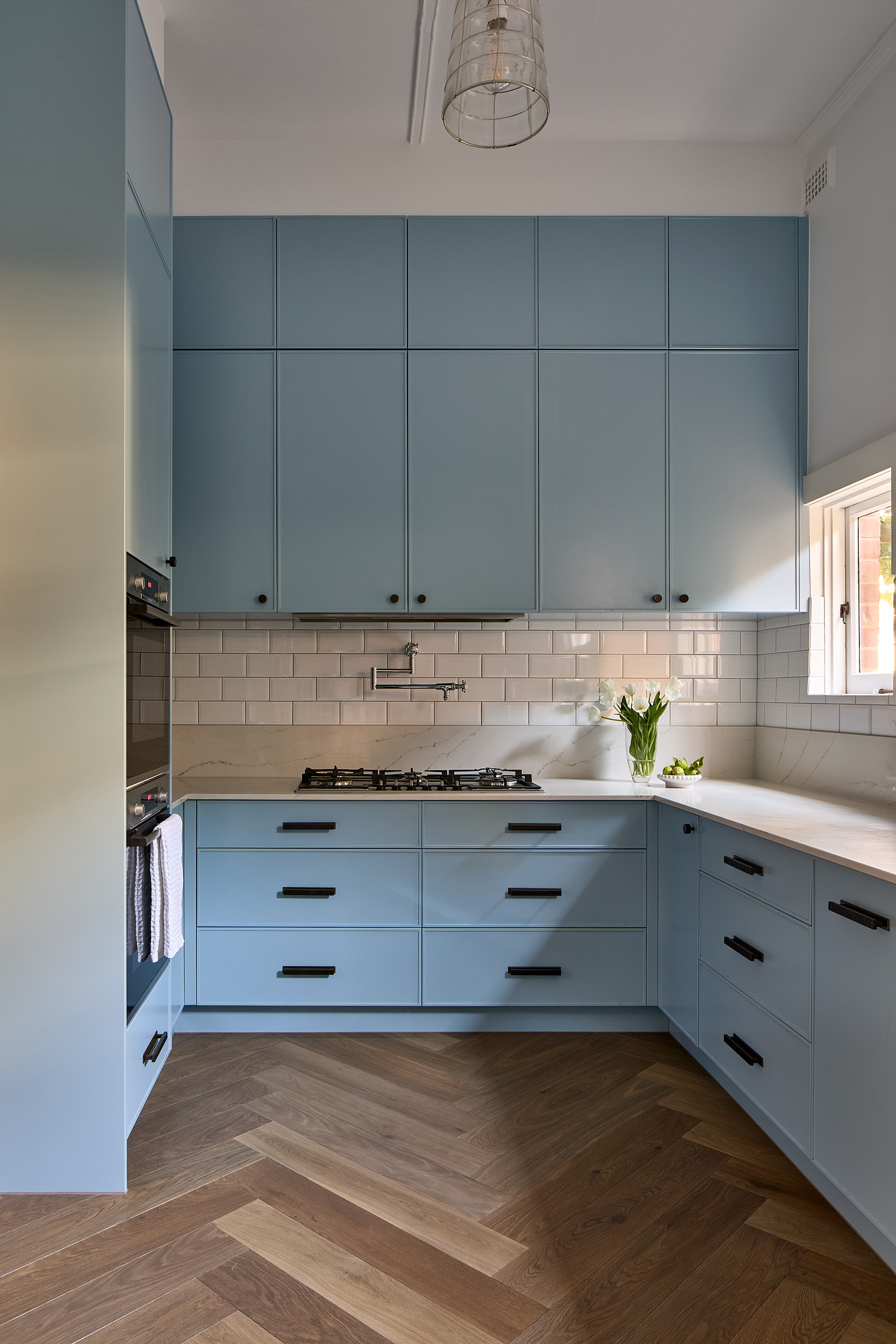 Madrone Ridge by Field Architecture and Ann Lowengart Interiors ...
