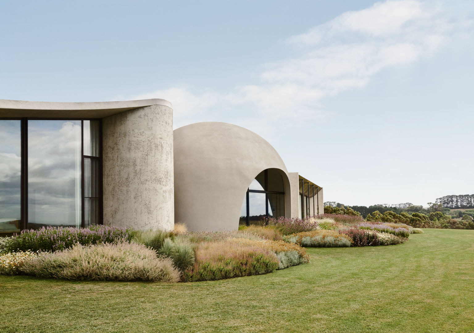 House on a Hill by Leeton Pointon Architects - Issue 18 Feature - The ...