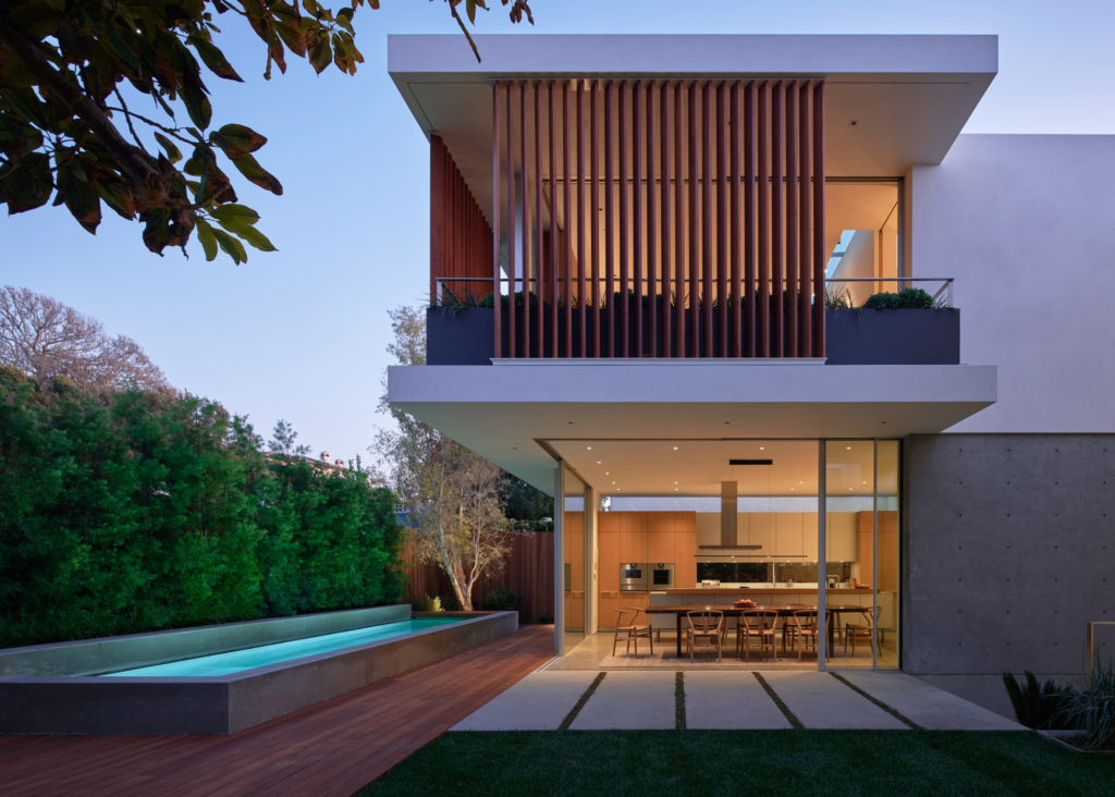 Vertical Courtyard House by Montalba Architects - The Local Project