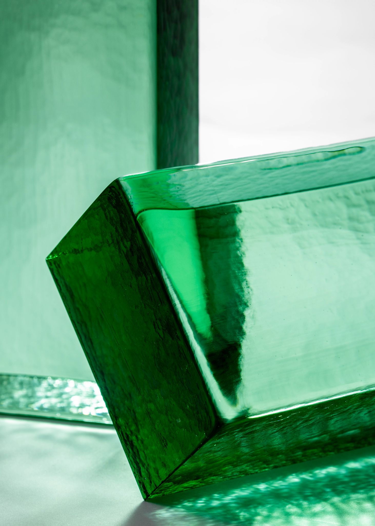 Venetian Glass in Emerald Green by Austral Bricks - Product Directory ...