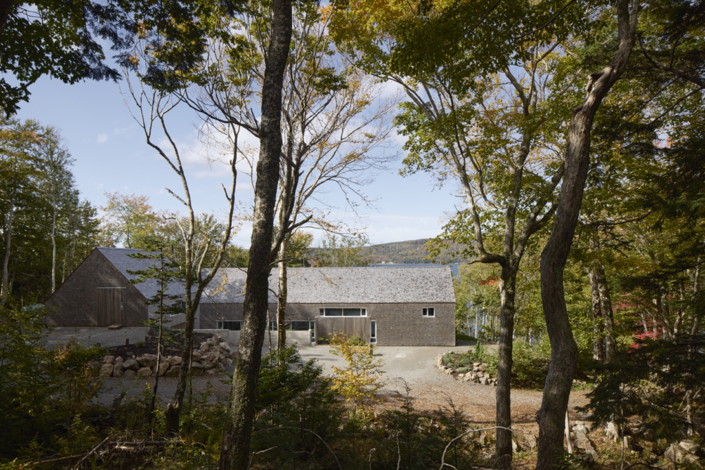Bras d’Or Lake House by MacKay-Lyons Sweetapple Architects - The Local ...