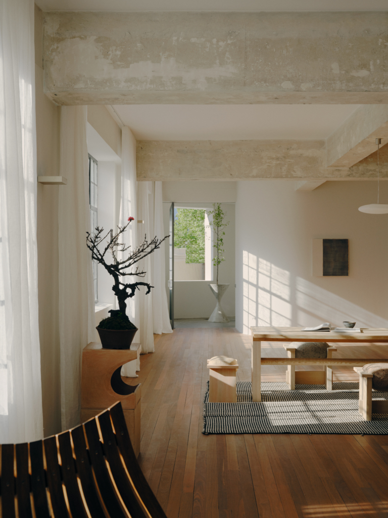 Greenwich 02 by ess - The Local Project